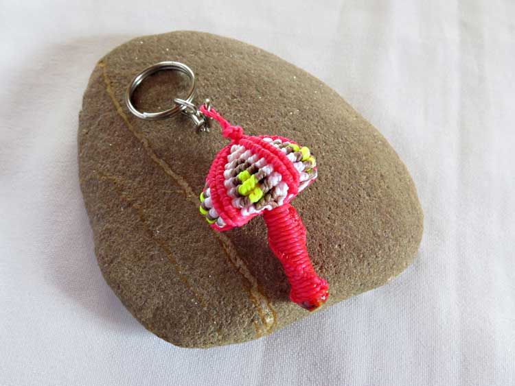 Llavero de Seta de macramé - Macranroll