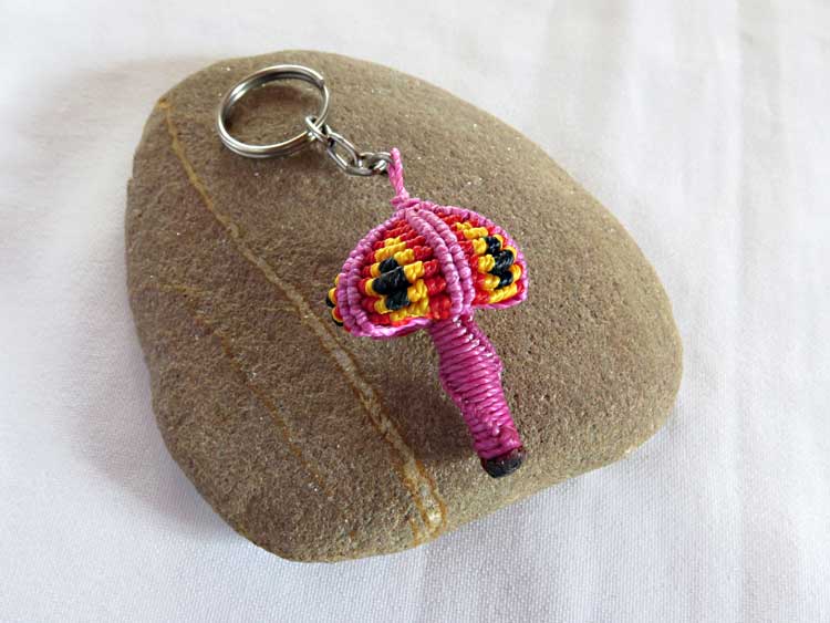 Llavero de Seta de macramé - Macranroll